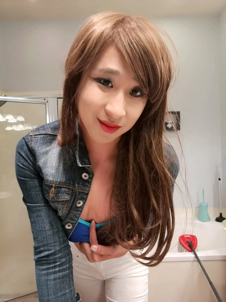 Big Booty Tiny Clitty - 12 Pics | xHamster