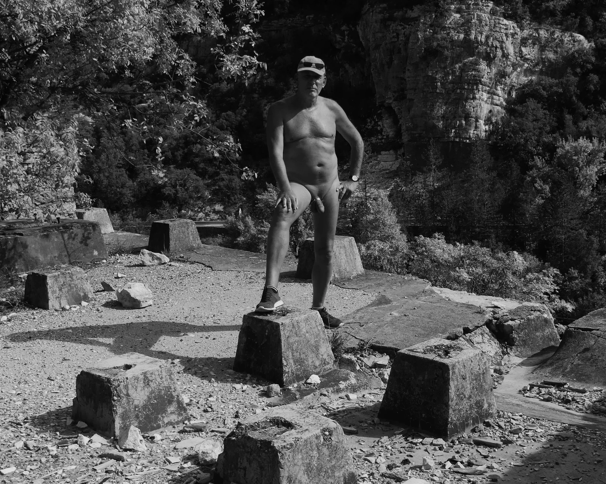Southern France Abandoned Mine 24 Pics Xhamster